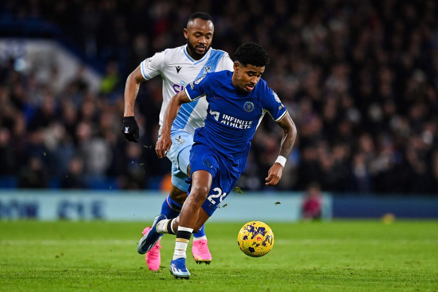 Dortmund lejer Ian Maatsen i Chelsea