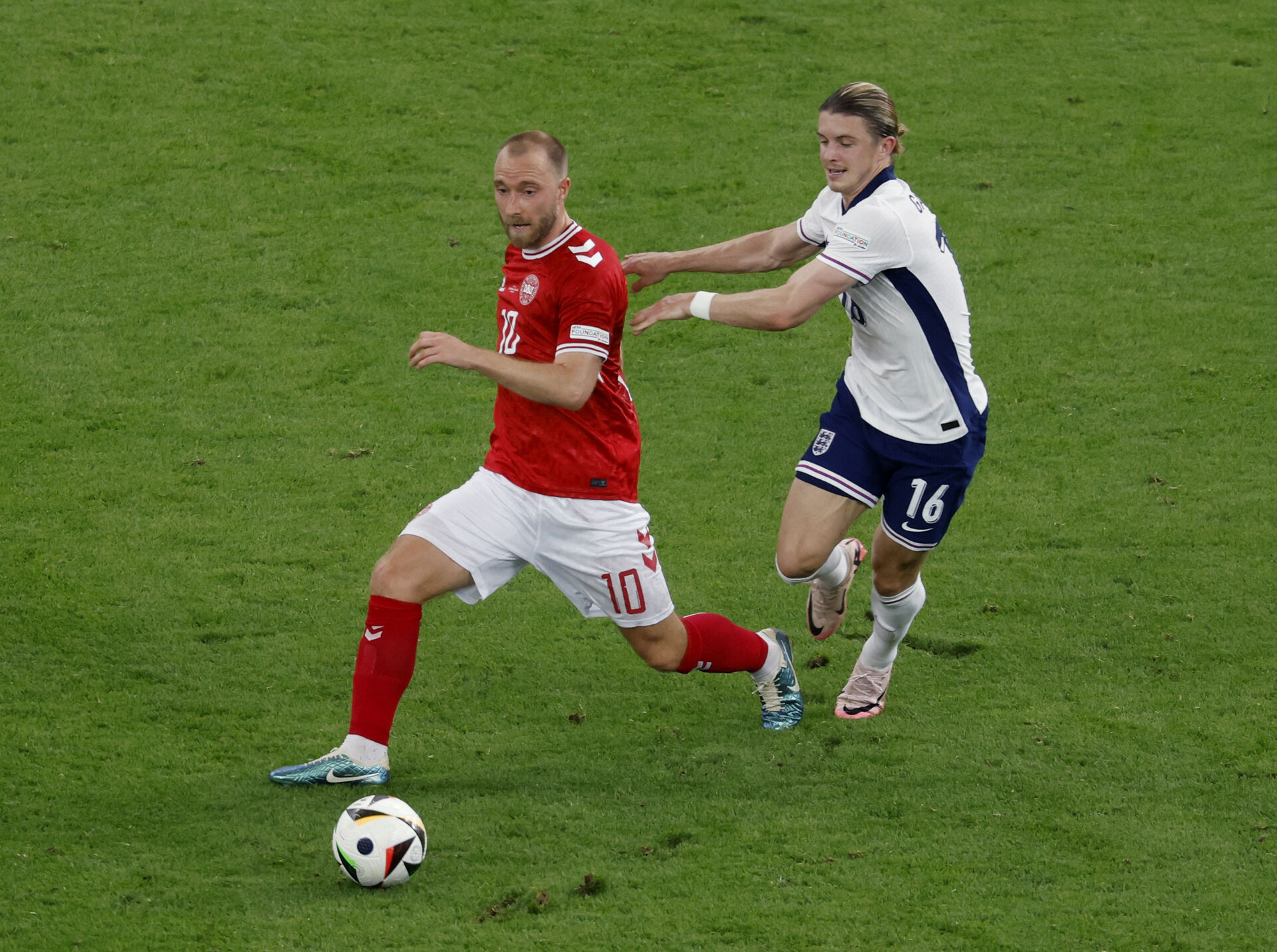 Conor Gallagher efter kritik: Bliver nødt til at rose Danmark