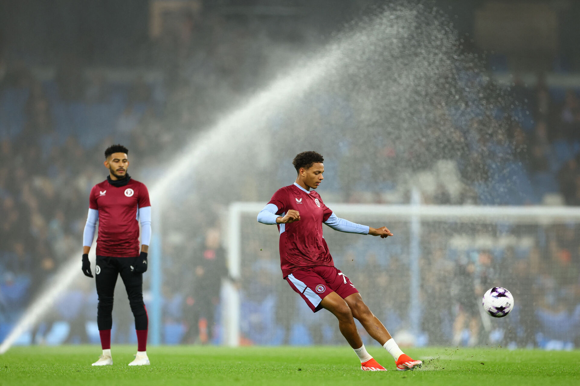 Chelsea køber Kellyman hos Premier League-rivalen Aston Villa