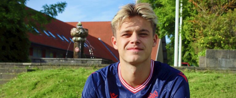AaB forlænger med Oliver Ross