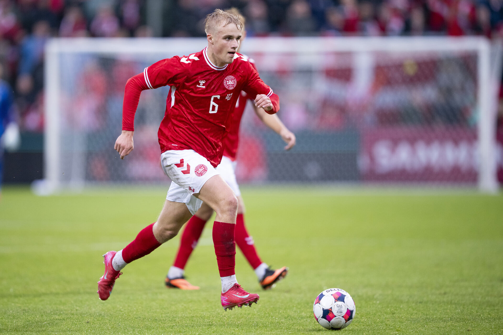 Medie: Froholdt enig med Bundesliga-klub - FCK kræver trecifret ...