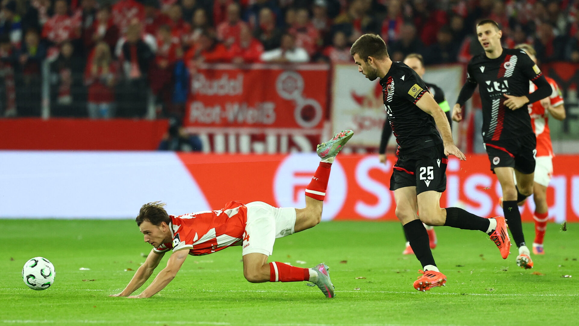 Bo Henriksen og Mainz er endnu ubesejrede i Europa