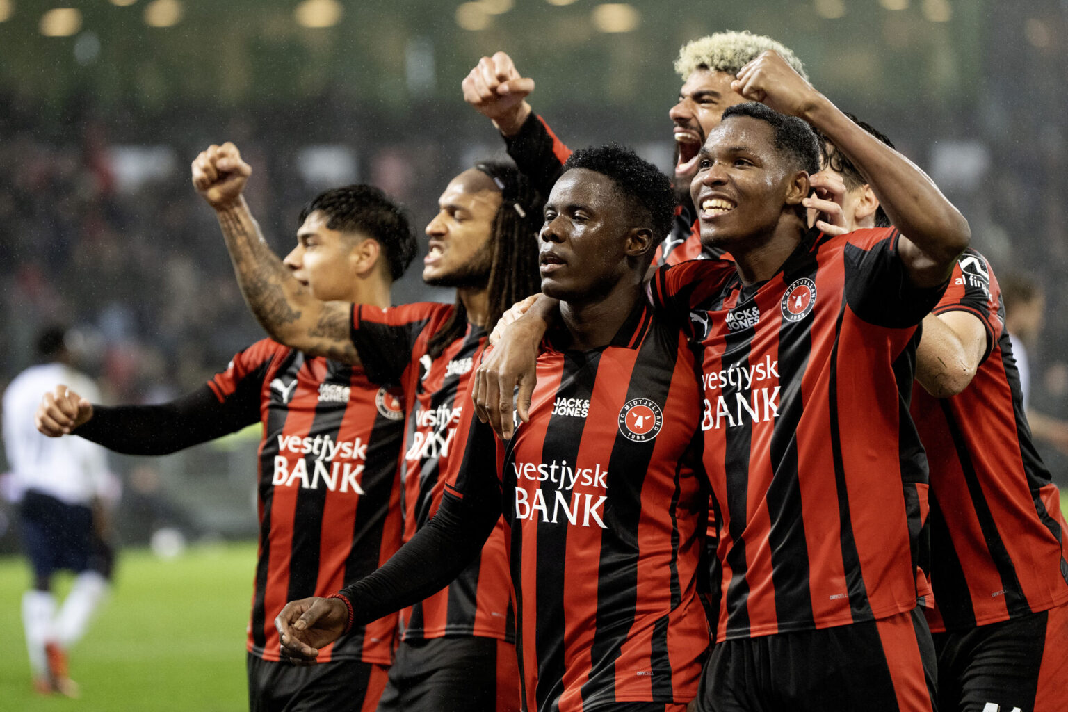 LIVE: Skotsk invasion på MCH Arena