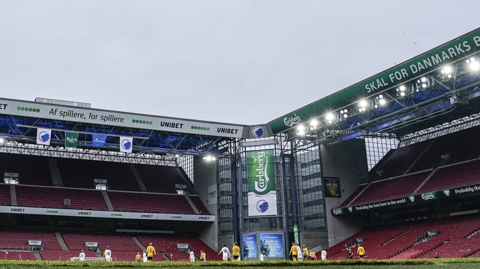 Makeoveren i Parken fortsætter - Nye blå sæder er på vej
