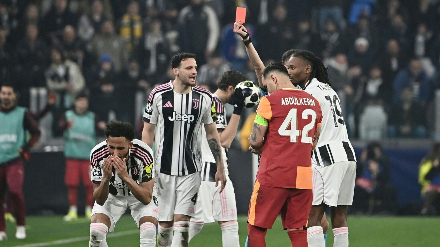 Millimeter fra sensation: Galatasaray afværger Juventus-fiasko