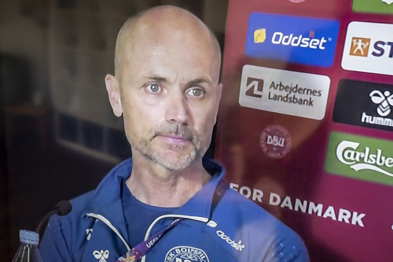 - Han bad mig hilse alle spillerne og sige, at han var okay